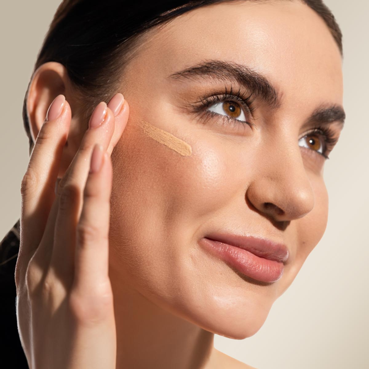 Fondotinta con SPF: La Chiave per una Routine di Bellezza Perfetta ...